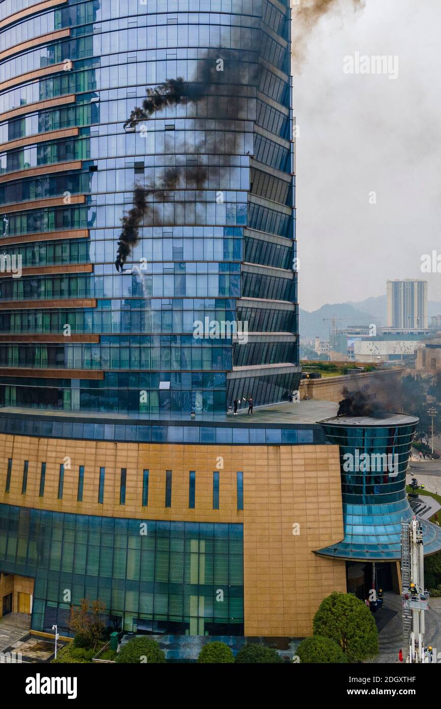 Firefighters from many parts of Hunan Province participate in high-rise ...
