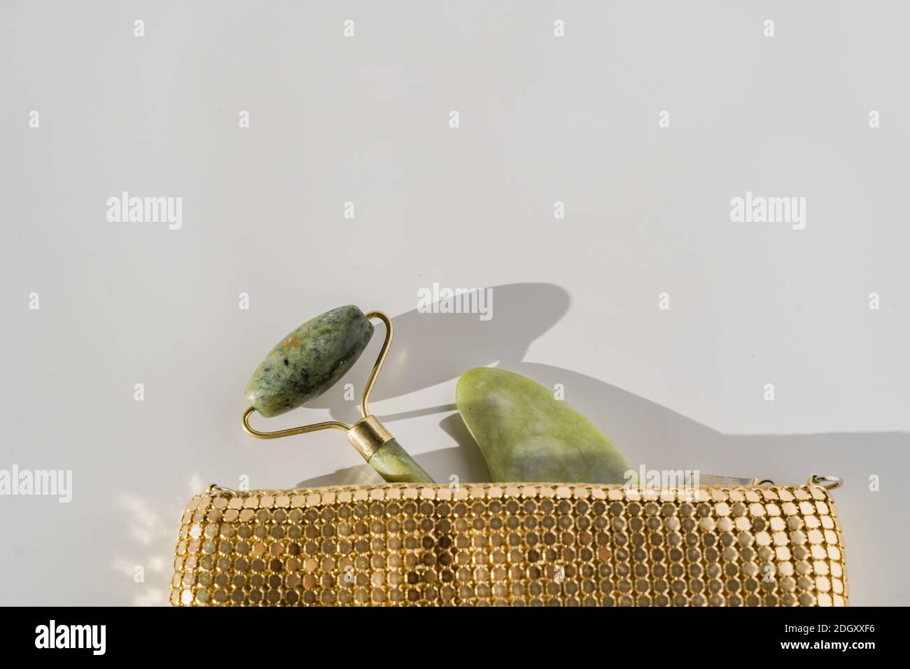 Face quartz roller for anti-aging facial massage, chinese guasha beauty ...