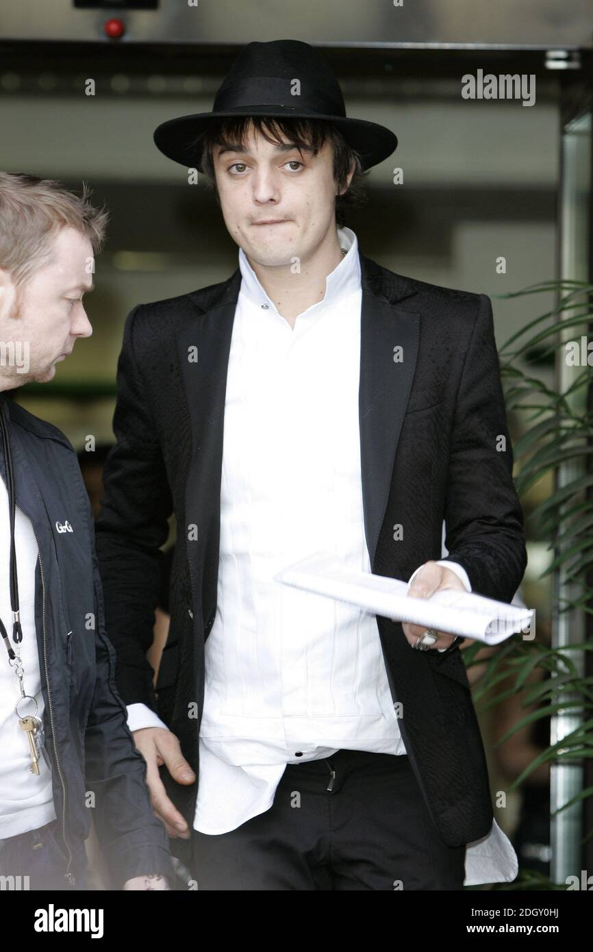 Pete Doherty attending a drugs possession review hearing at Thames ...