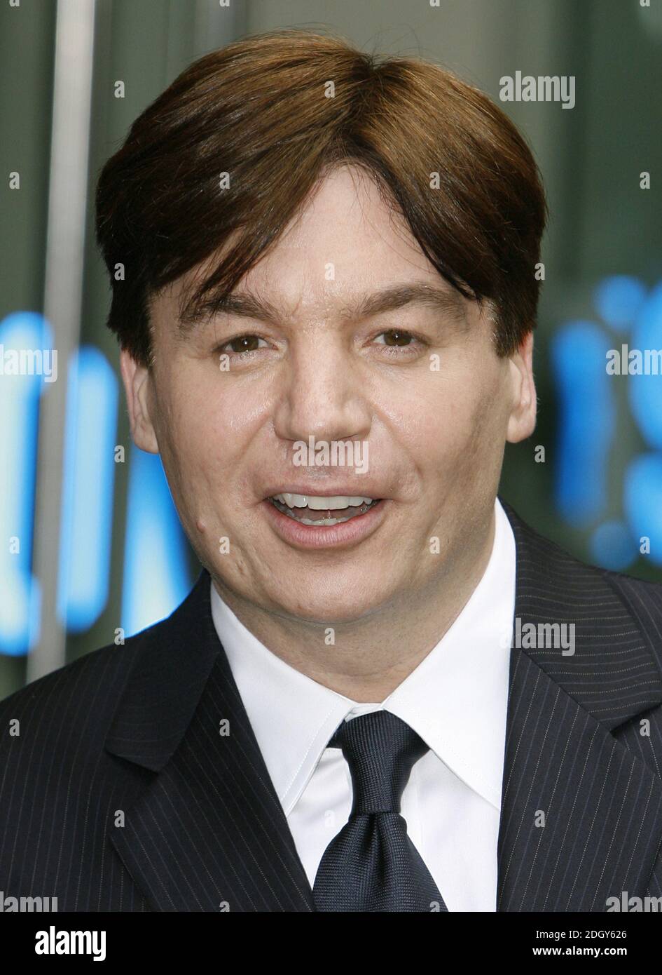 Mike Myers arriving at the UK Premiere of Shrek 3, Odeon Cinema ...