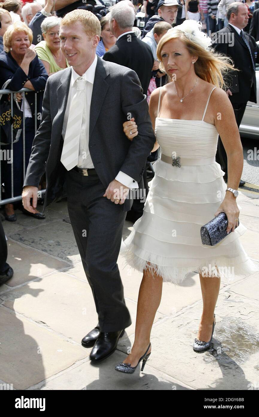 Wife of paul scholes hi-res stock photography and images - Alamy