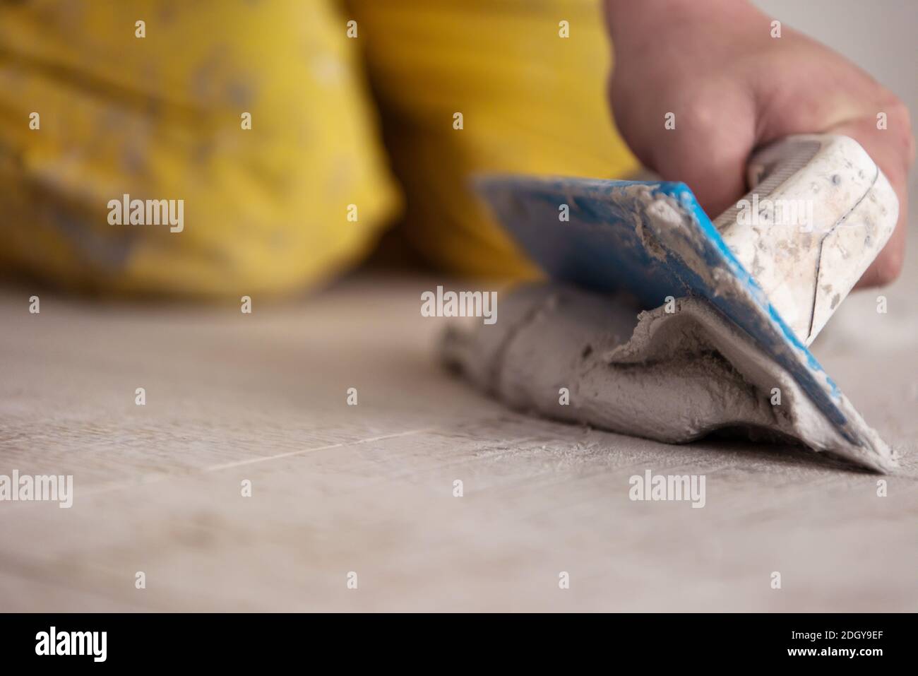 Joints between tiles hi-res stock photography and images - Alamy