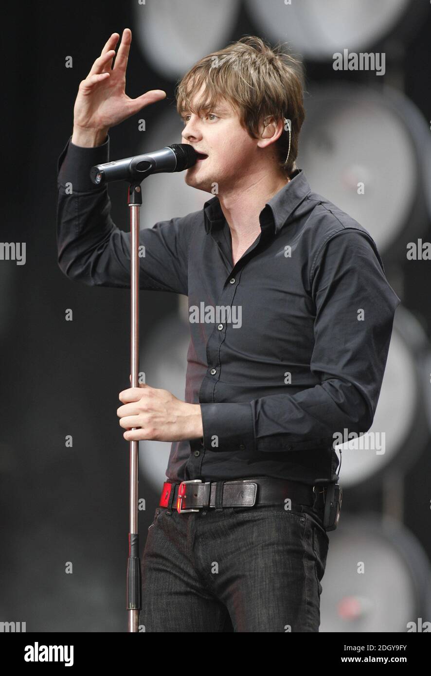 Keane performing on stage hi-res stock photography and images - Alamy