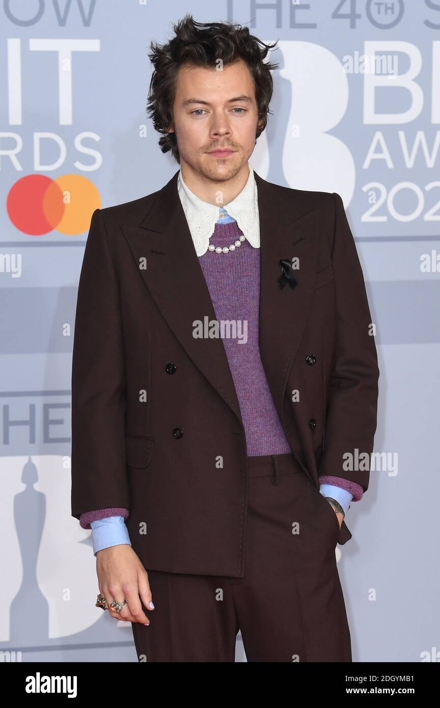 Harry style 2020 hi-res stock photography and images - Alamy