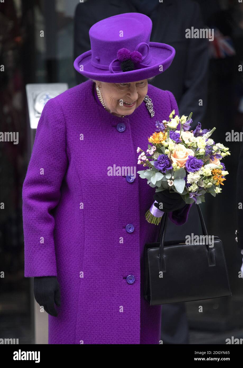 The Queen visits the Royal National ENT and Eastman Dental Hospitals ...