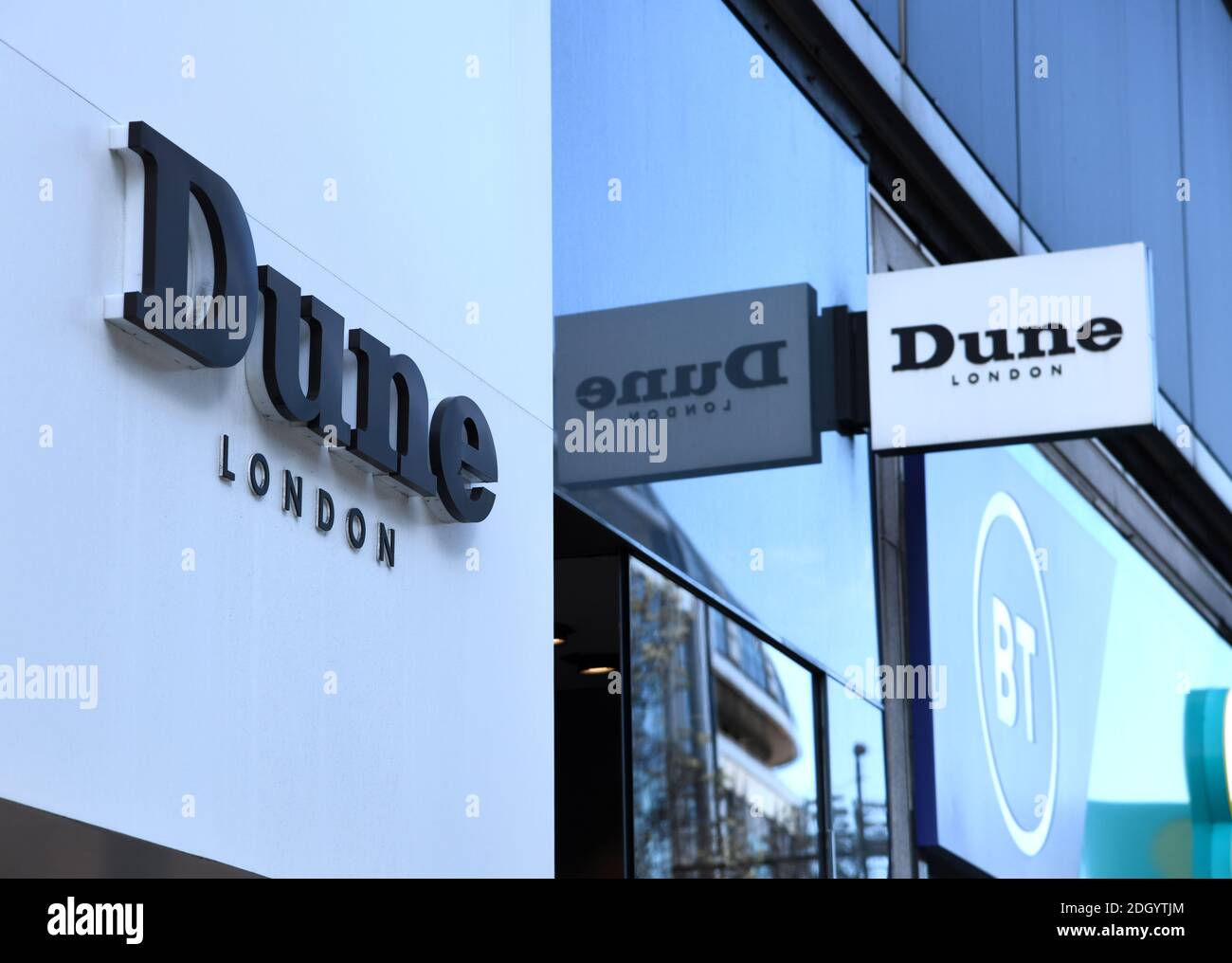 Dune london hi-res stock photography and images - Alamy