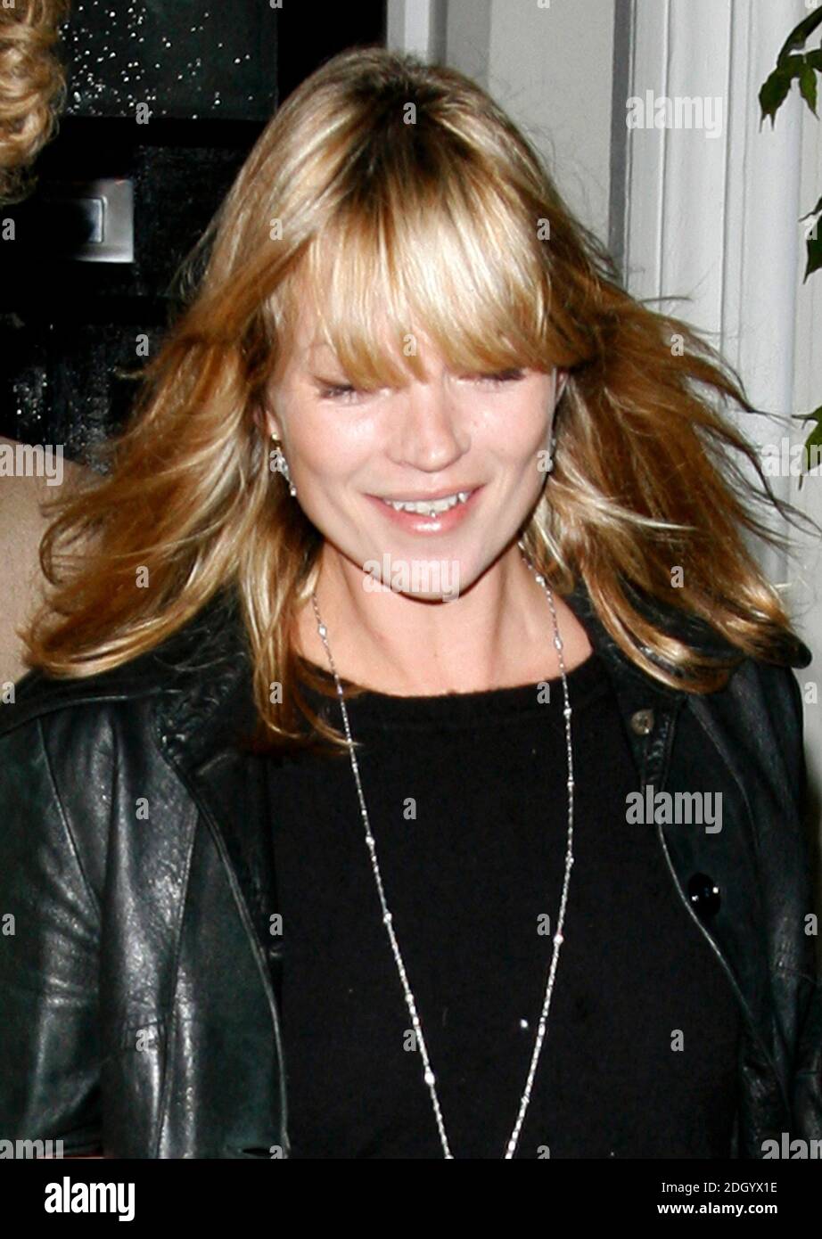 Kate Moss spotted sporting her new fringe whilst out with friend and ...