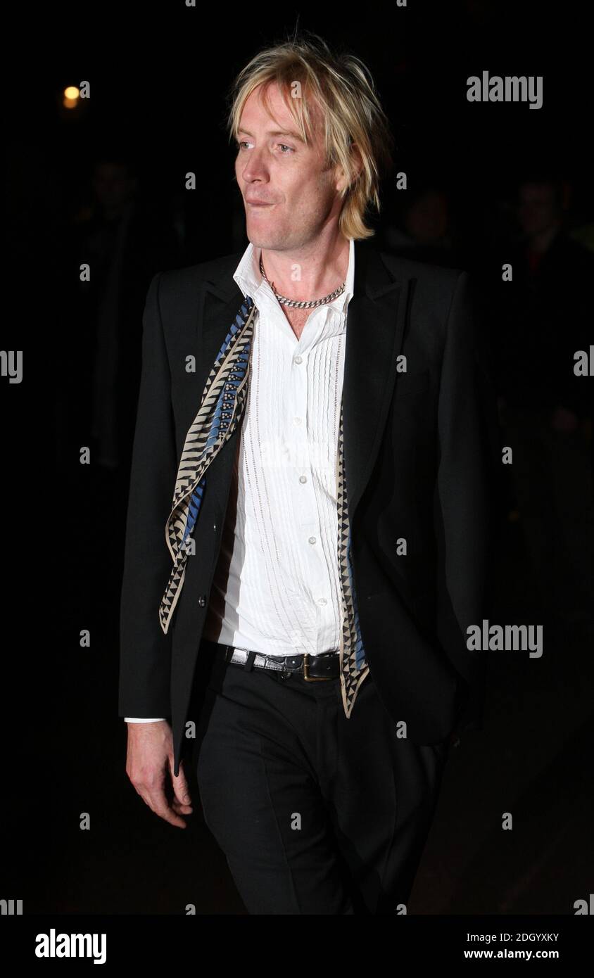 Rhys Ifans arriving at the premiere of Elizabeth: The Golden Age at the ...