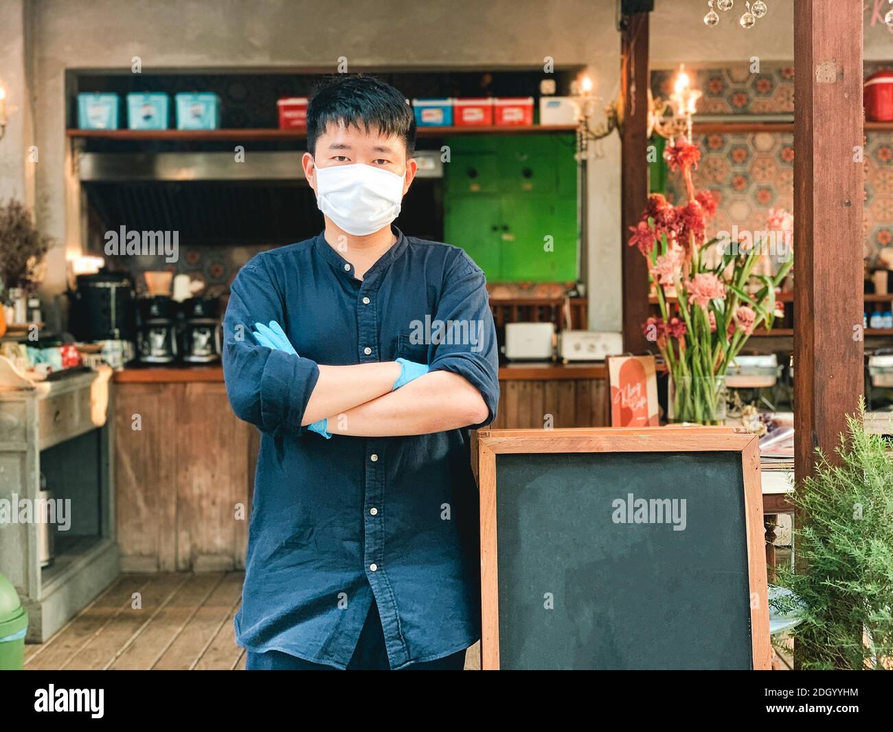 Asian food delivery food shop owner wear mask and gloves for ...