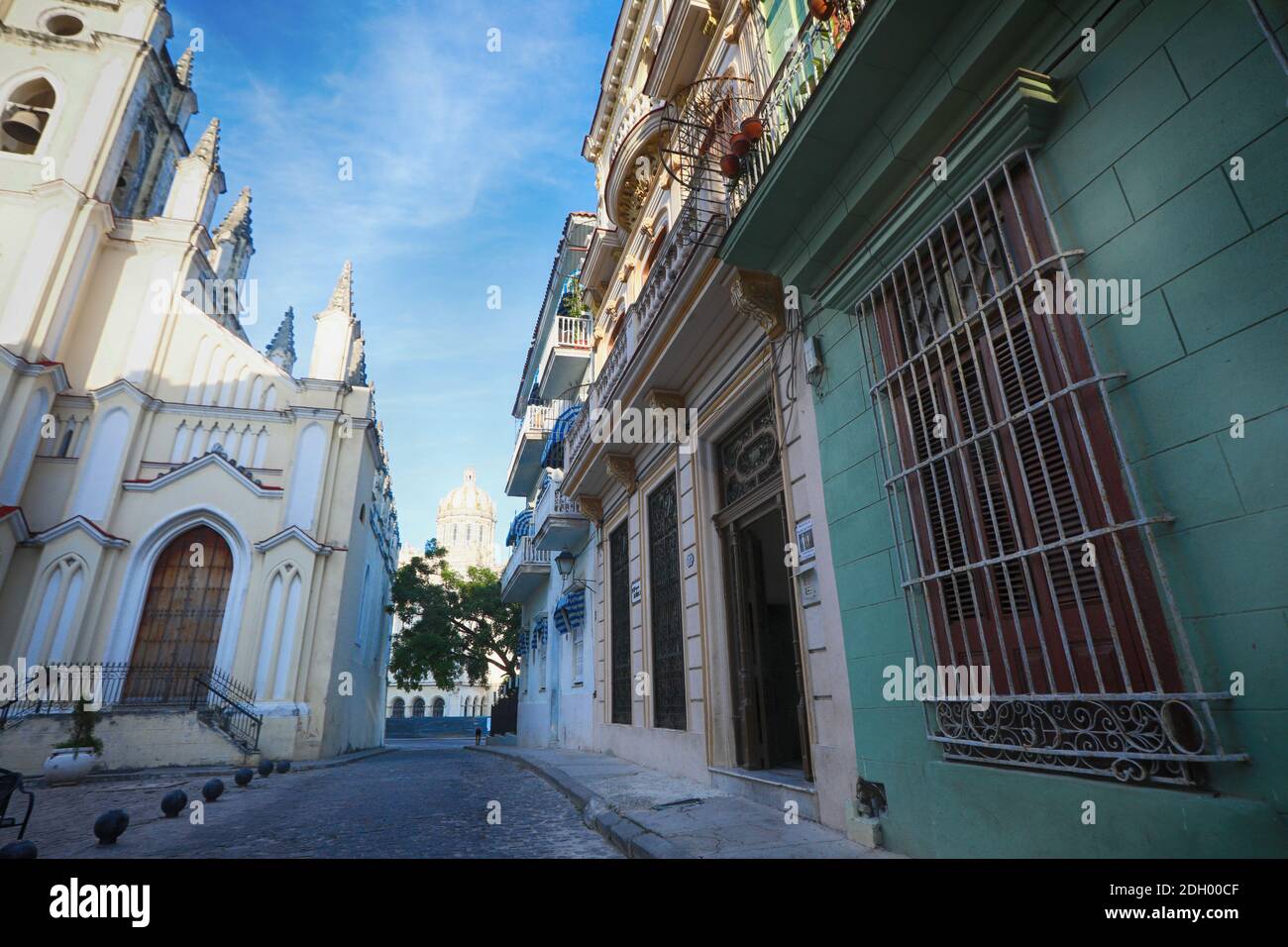 Colorful architecture of the Atlantic coast of Havana, the capital of ...