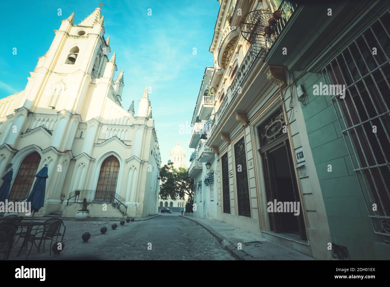 Colorful architecture of the Atlantic coast of Havana, the capital of ...