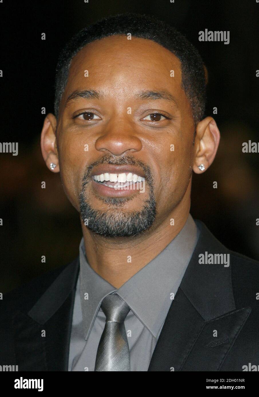 Will Smith attends the UK premiere of 'I Am Legend' held at the Odeon ...