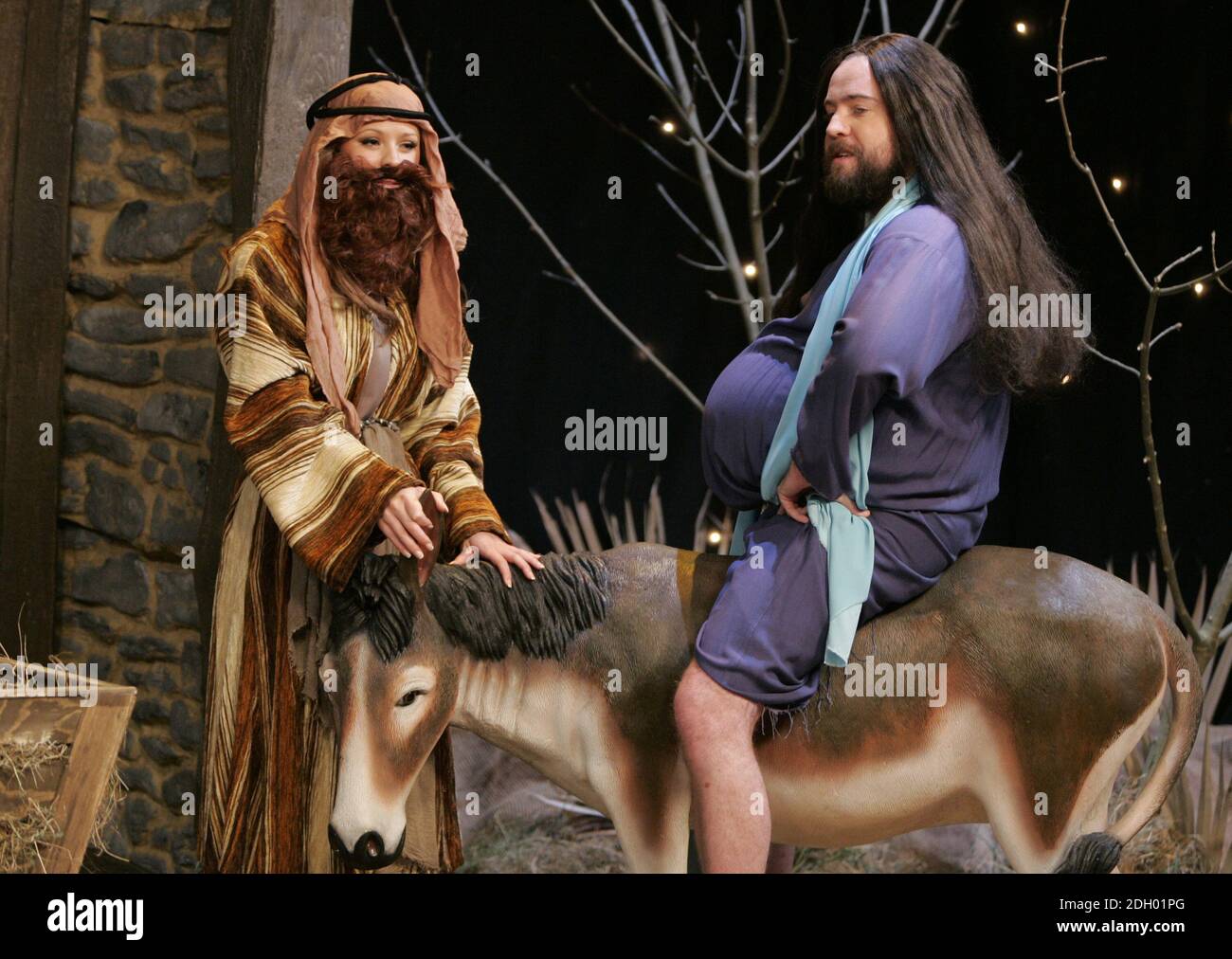 Kimberley walsh from girls aloud hi-res stock photography and images ...