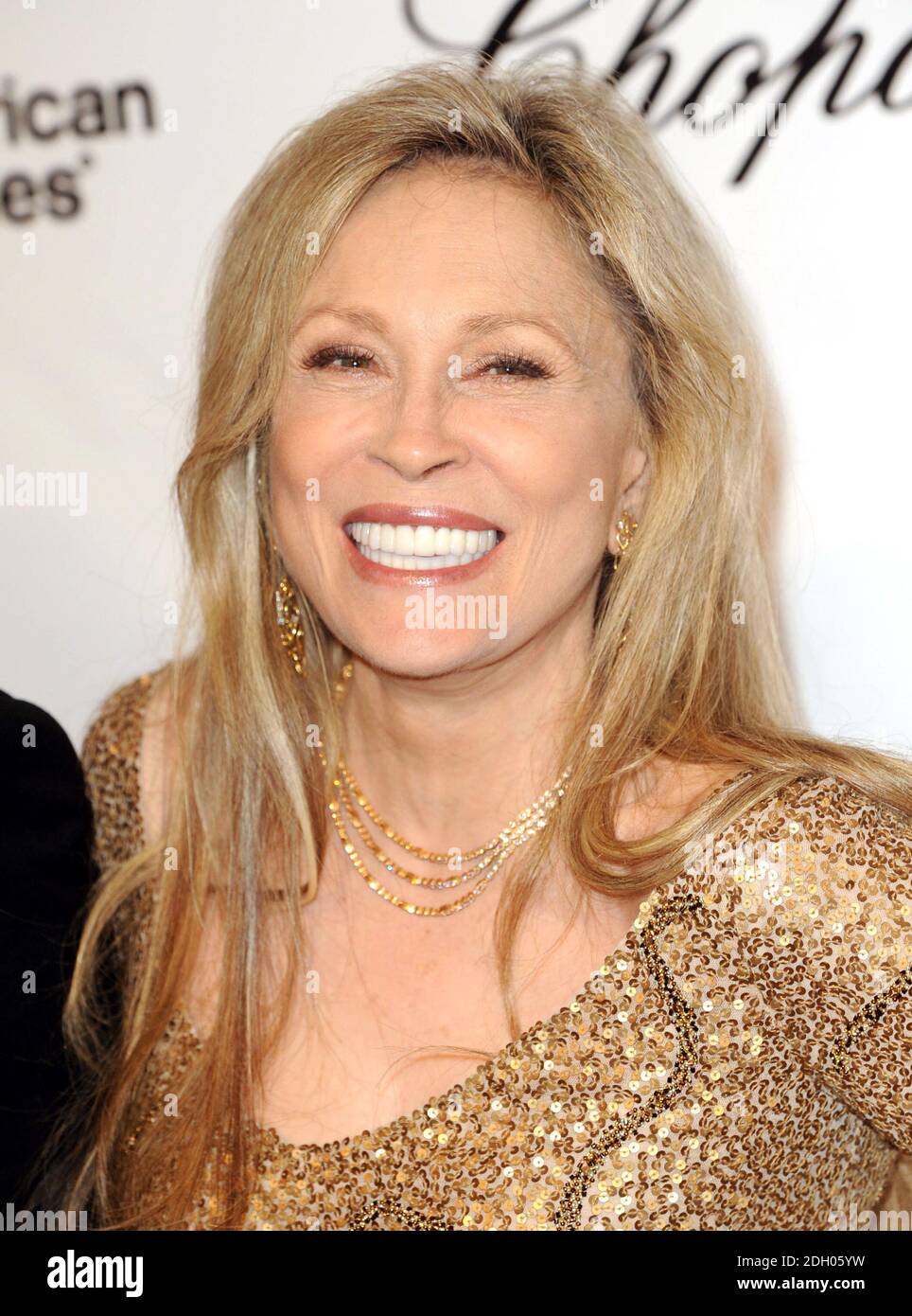 Faye Dunaway arrives for the 15th Annual Sir Elton John AIDS Foundation ...