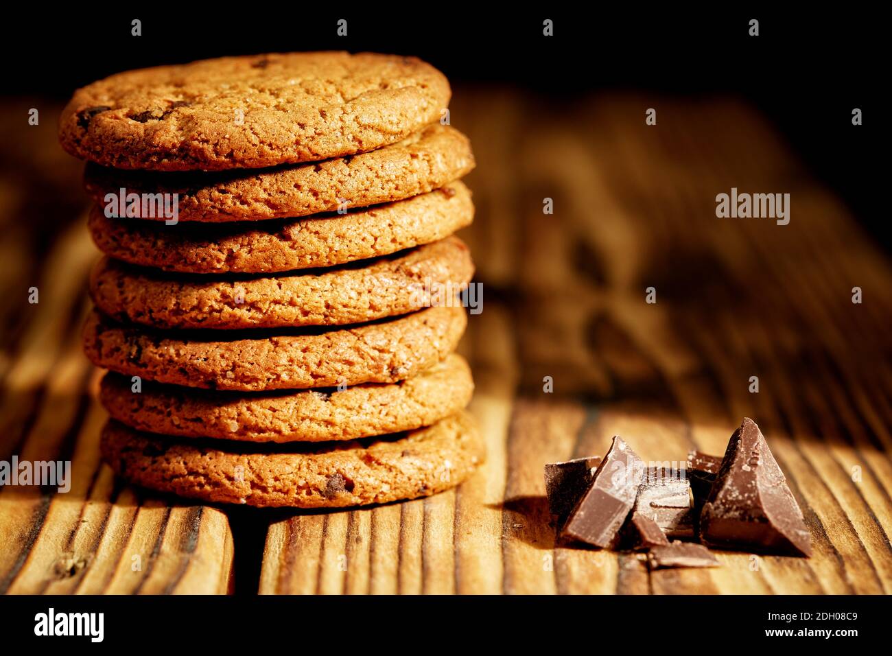 Food oatmeal chocolate raisin hi-res stock photography and images - Alamy