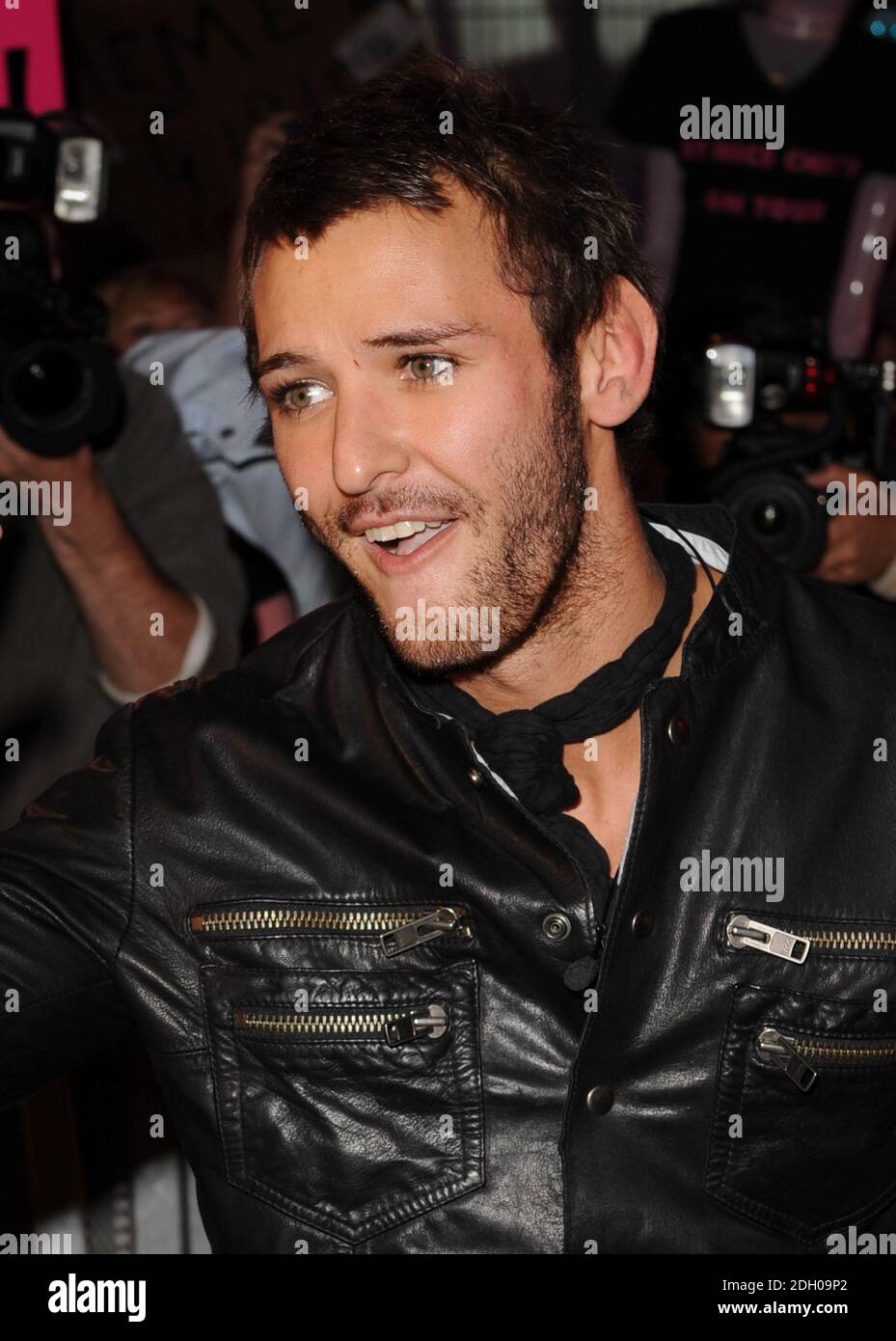 Stuart Pilkington arrives as the latest newcomer to the Big Brother 9 ...