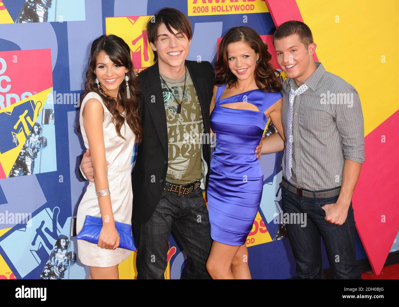 The Cast of Spectacular arrive for the 2008 MTV Video Music Awards at ...