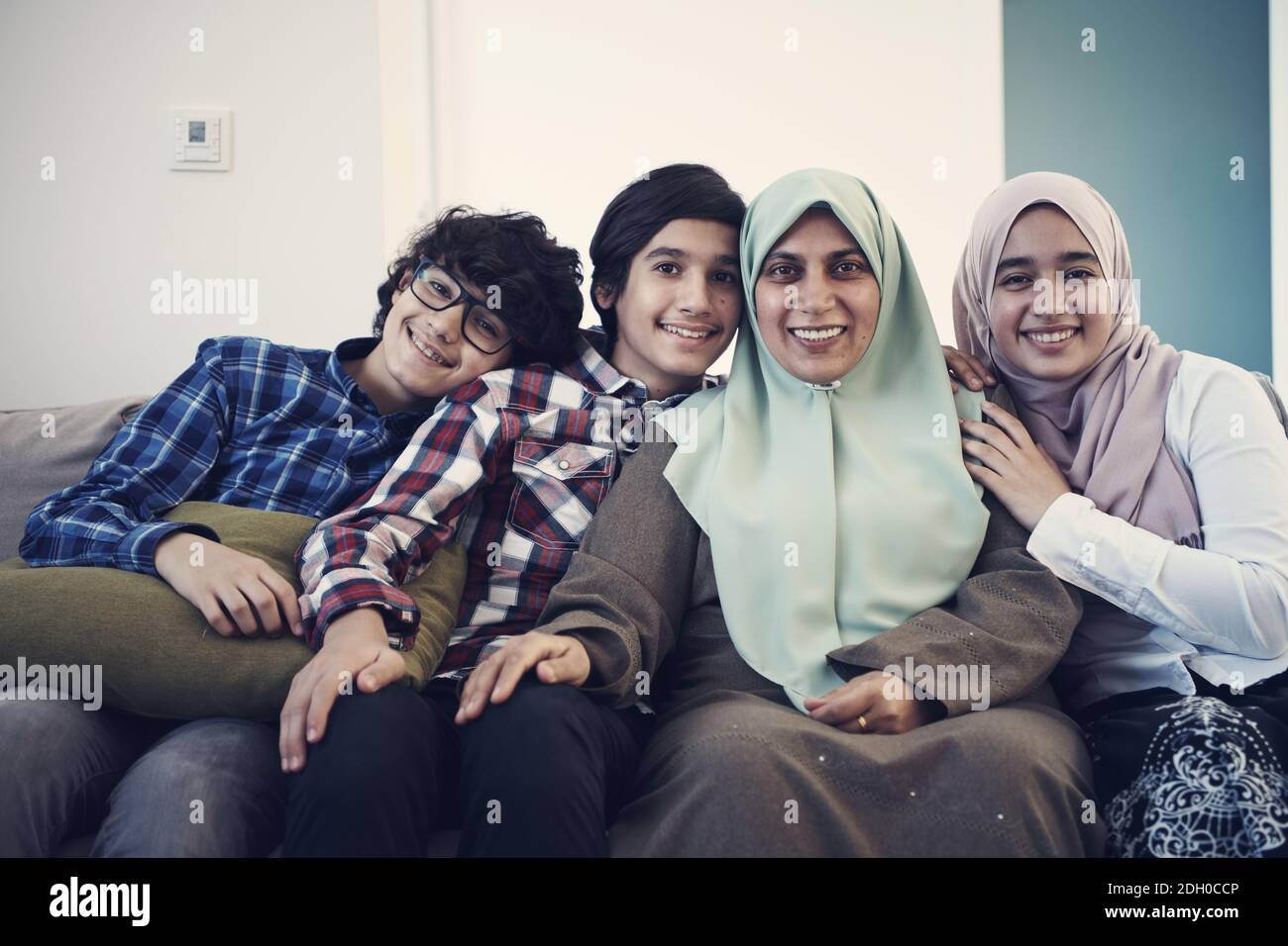 Middle eastern family portrait Stock Photo - Alamy
