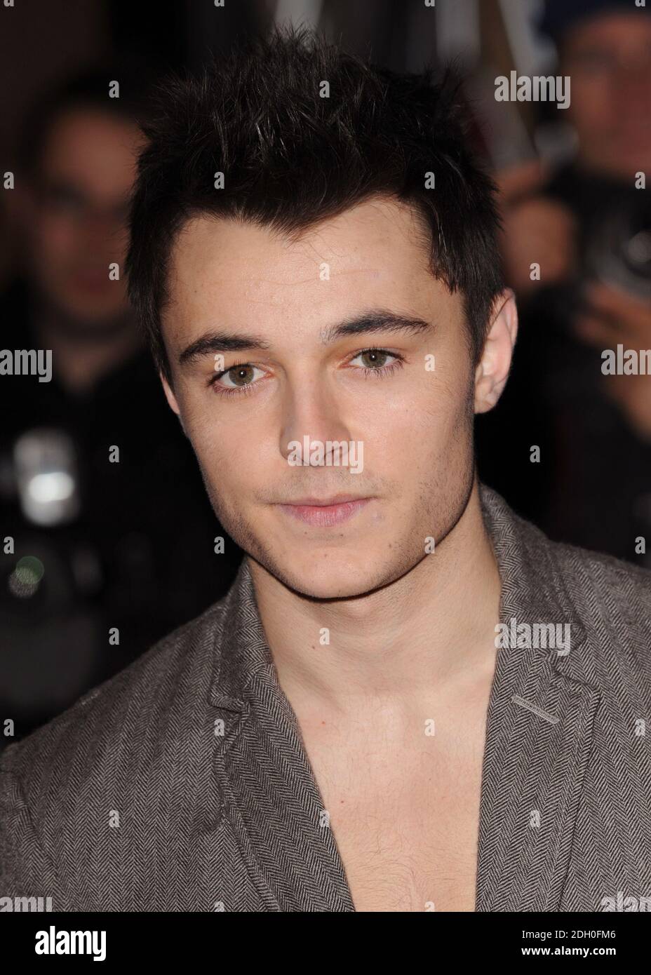 Leon Jackson arriving at the World Premiere of Yes Man, Vue Cinema ...