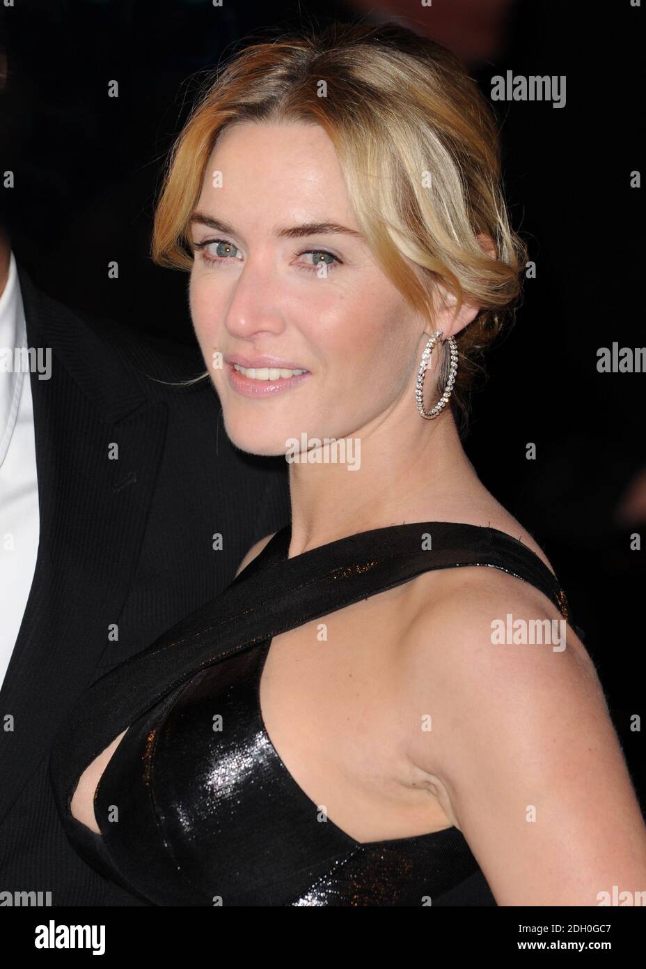 Kate Winslet arriving for the UK Premiere of Revolutionary Road at the ...