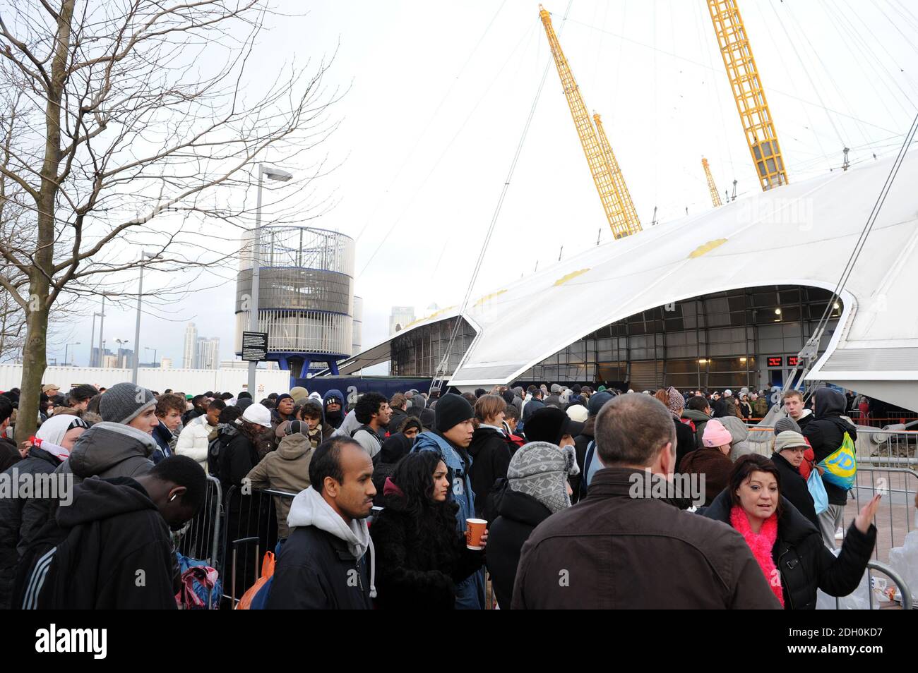 Crowds queue for Michael Jackson tickets which went on sale at 7am this ...