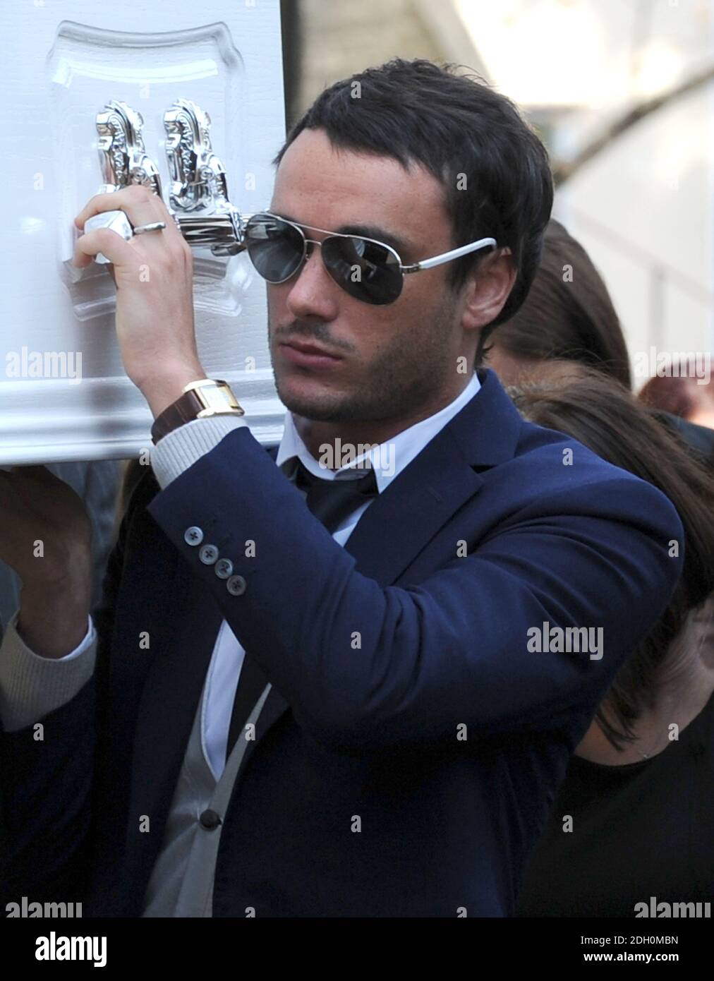 Jack Tweed carries Jade Goody's coffin at her funeral at St John's ...