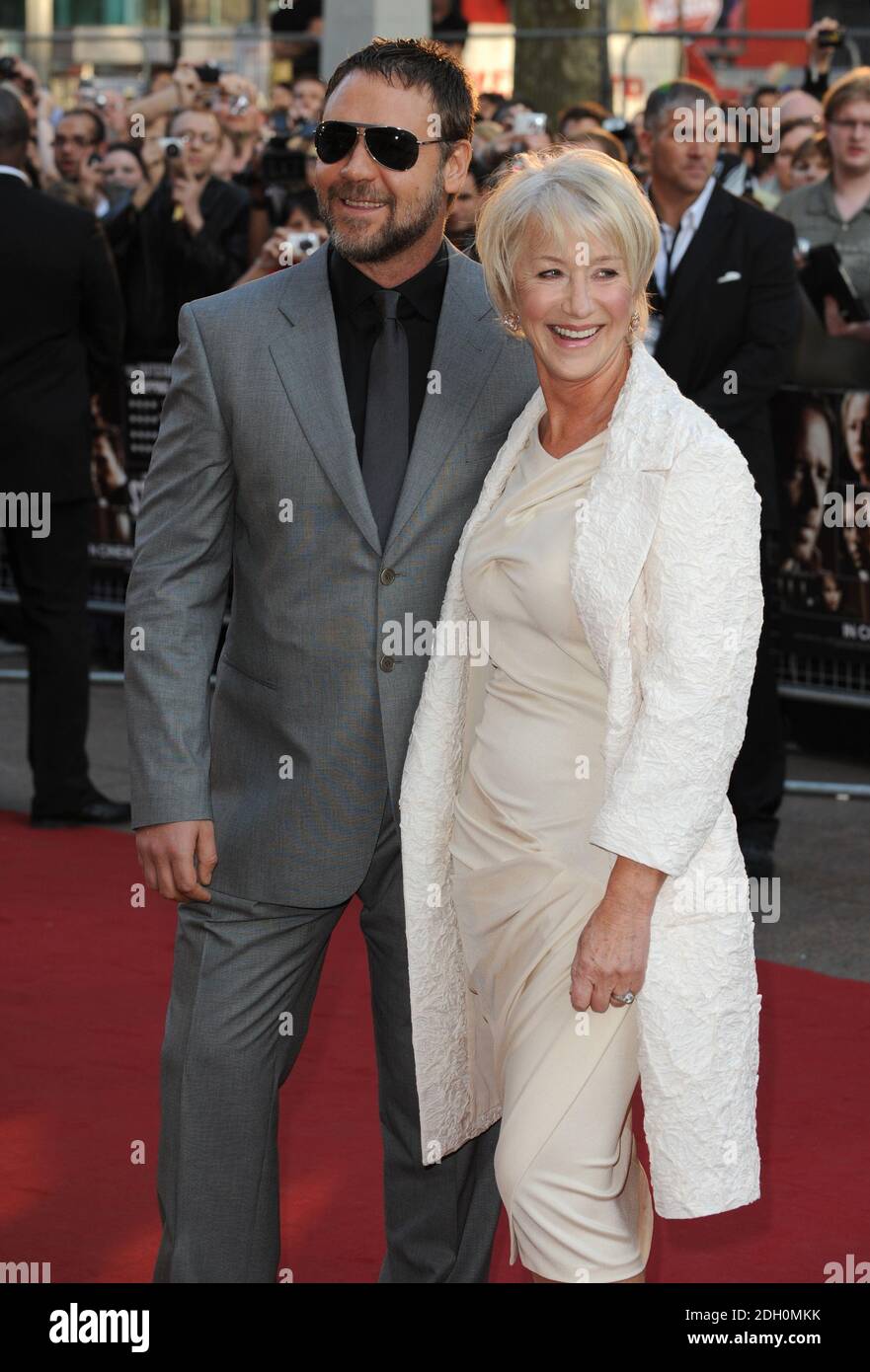 Russell Crowe and Helen Mirren arrive at the 'State of Play' World ...