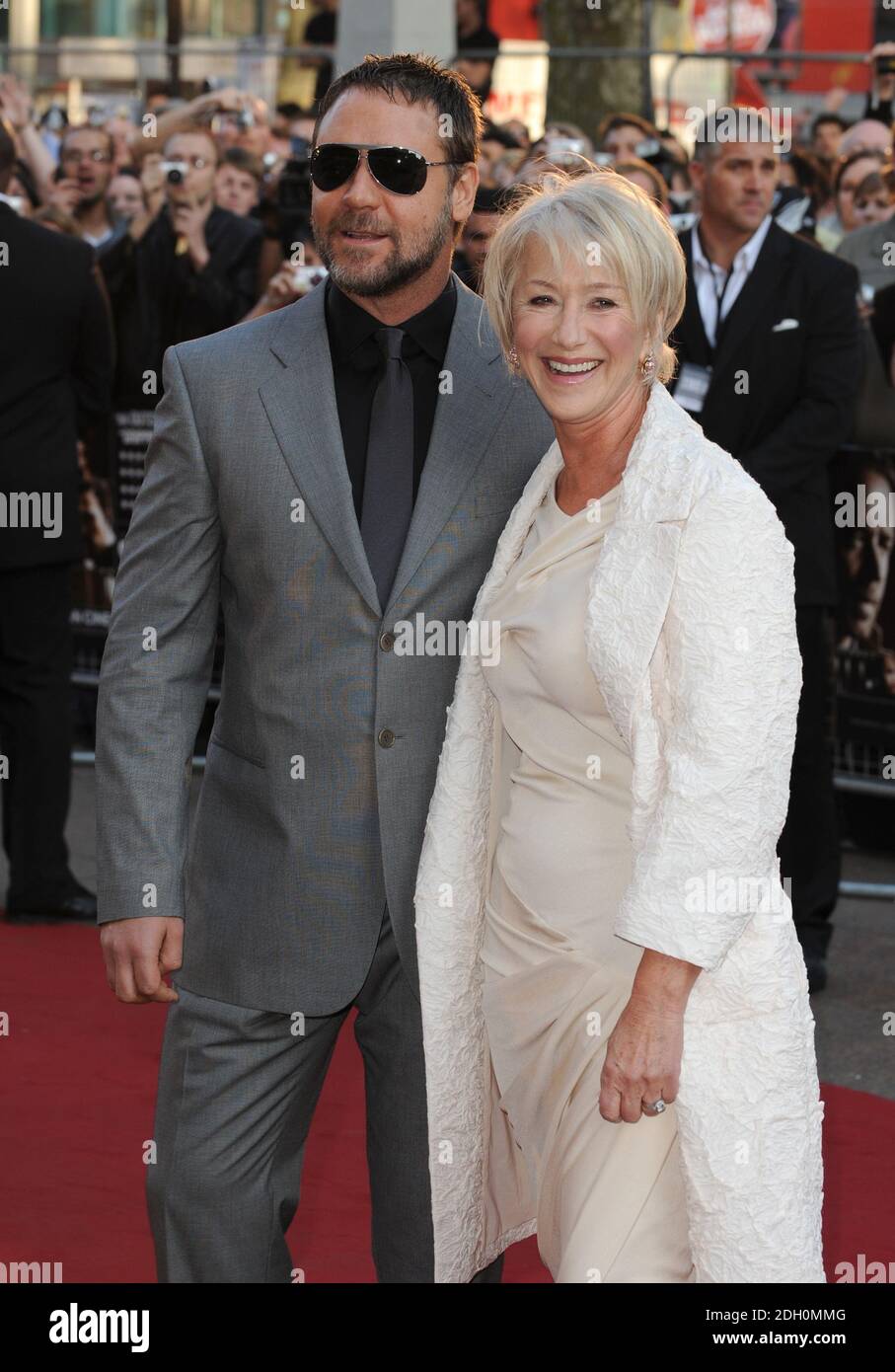 Russell Crowe and Helen Mirren arrive at the 'State of Play' World ...