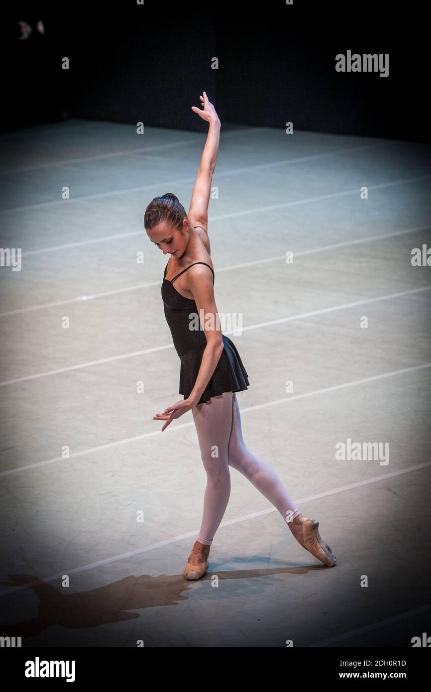 MARCH 8, 2009, ANTWERP, BELGIUM: dancers of the Lausanne Rudra Bejart ...