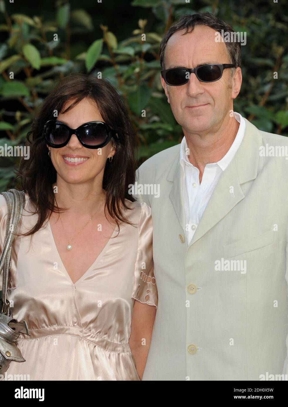 Angus deayton lise mayer summer hi-res stock photography and images - Alamy