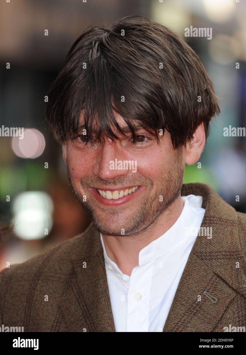 Alex James arrives at the premiere of 'inglourious Basterds' at the ...