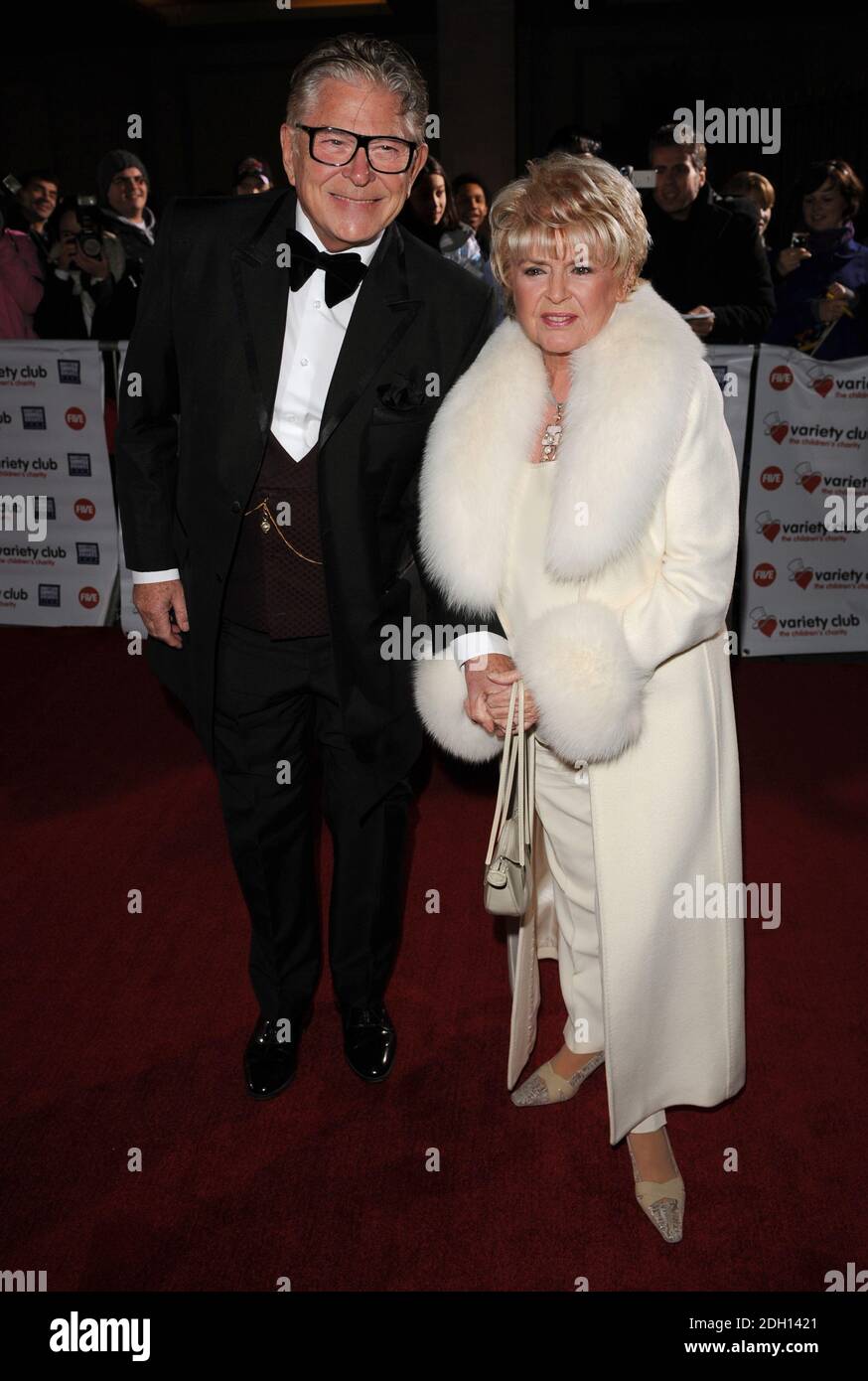 Gloria hunniford husband stephen way hi-res stock photography and ...