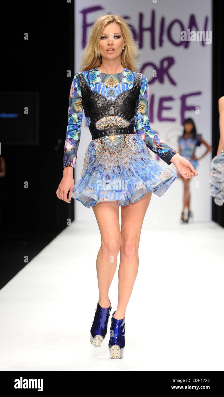 Catwalk model kate moss hi-res stock photography and images - Alamy