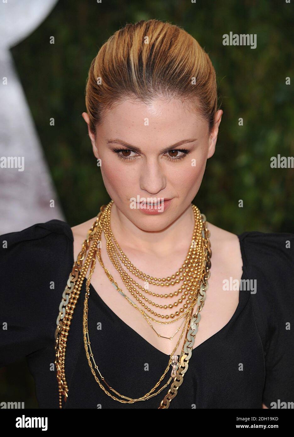 Anna Paquin arriving at the Vanity Fair Oscar Viewing Party 2010, at ...