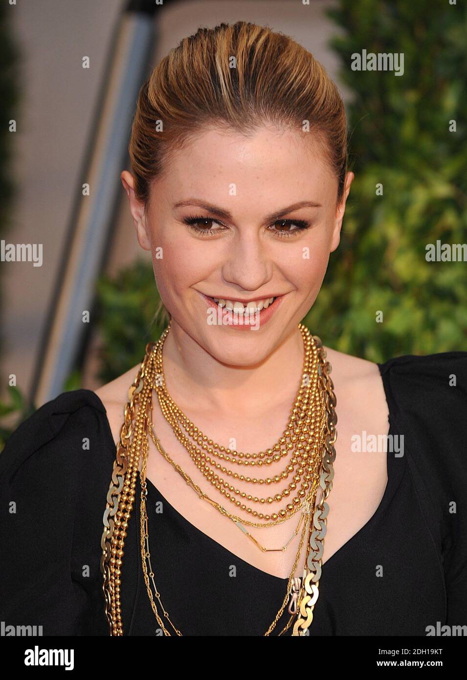 Anna Paquin arriving at the Vanity Fair Oscar Viewing Party 2010, at ...