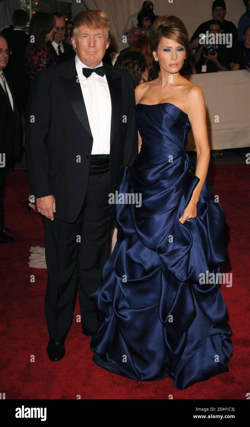Donald Trump and wife arriving at the 2010 Metropolitan Museum of Art ...