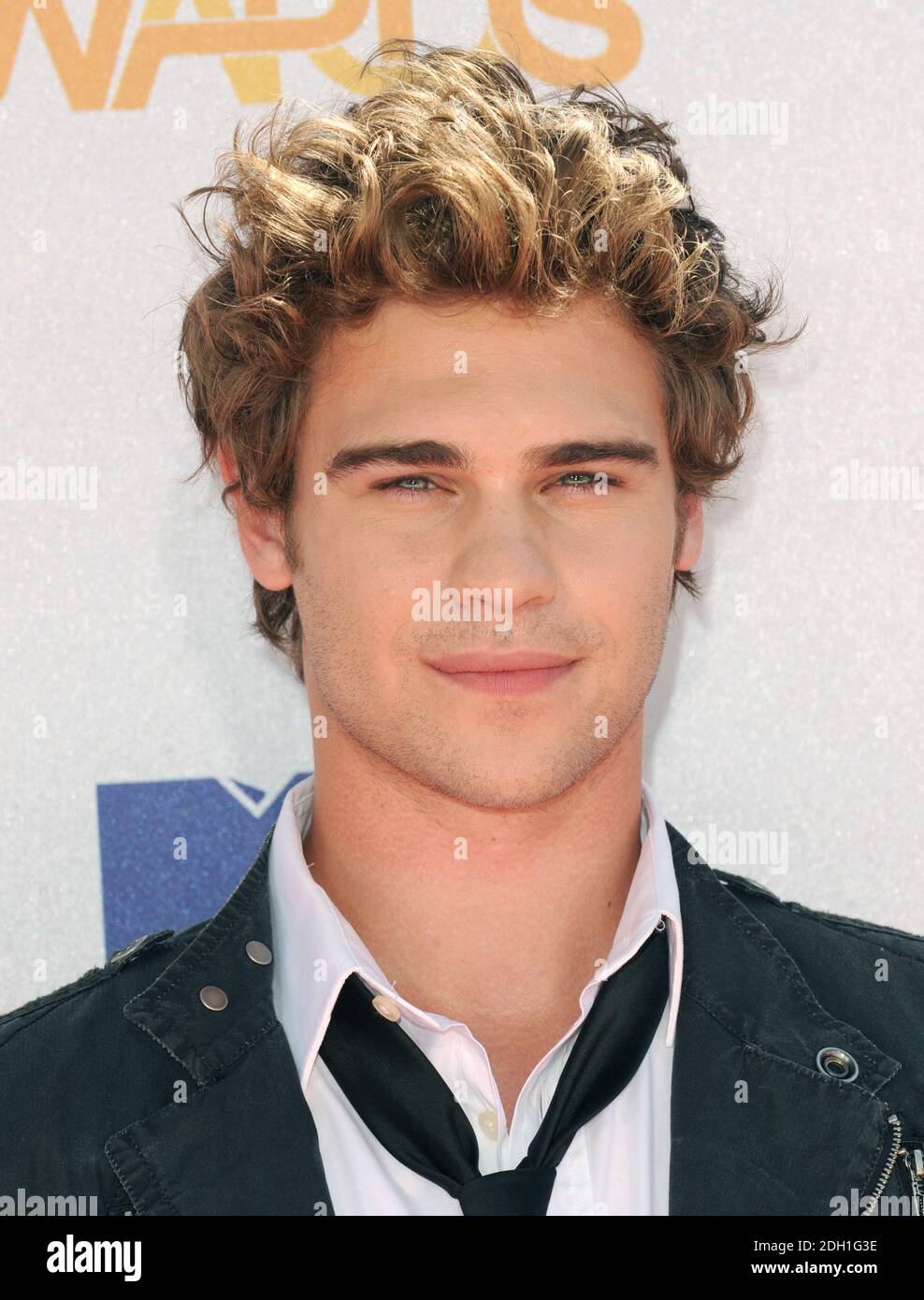 Grey Damon arrives for The 2010 MTV Movie Awards, Universal Studios ...
