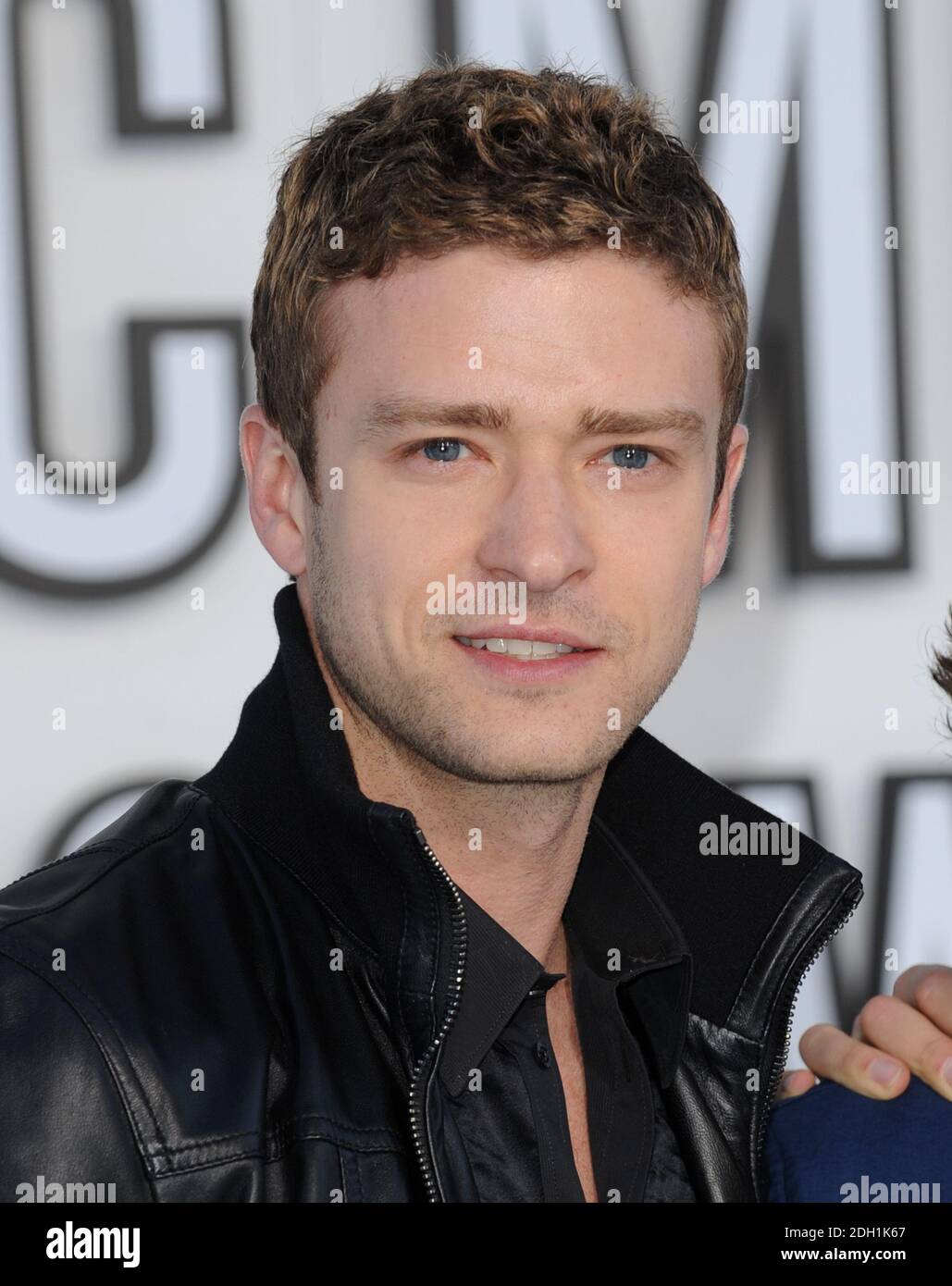 Justin timberlake arriving at the mtv video music awards 2010 hi-res ...