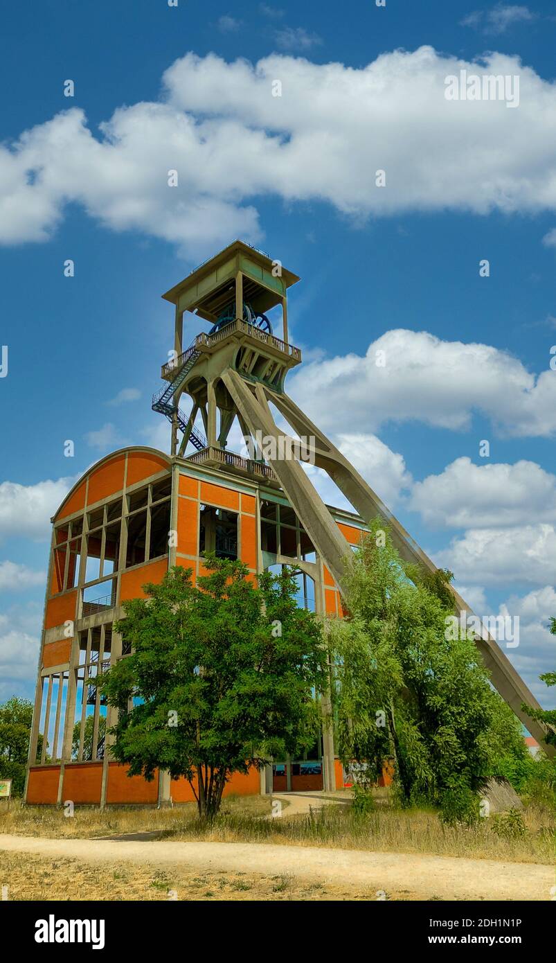 Coal mine pithead winding gear Stock Photo - Alamy