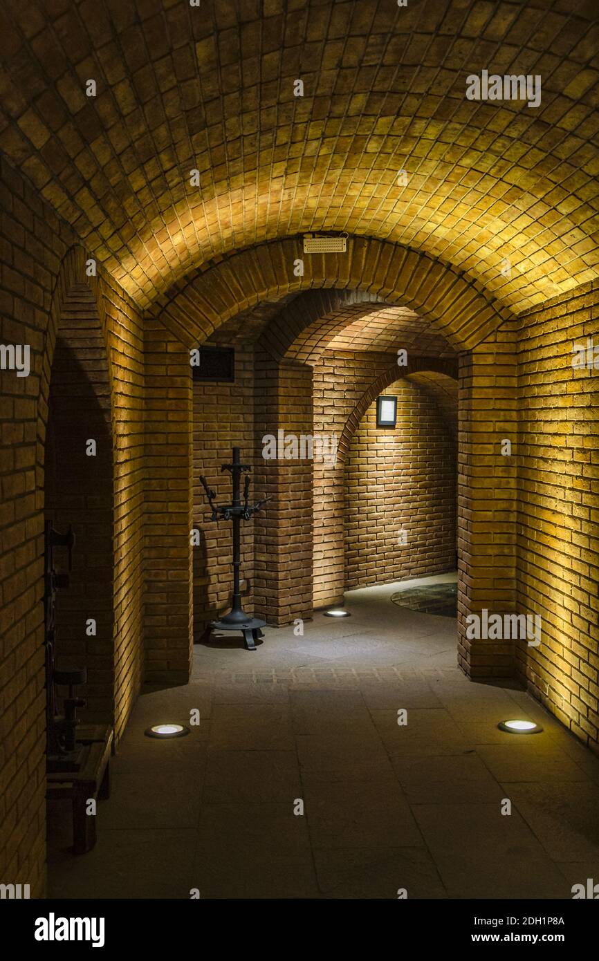 Empty cellar hi-res stock photography and images - Alamy