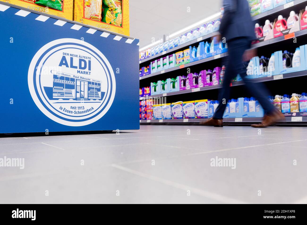 101 years logo hi-res stock photography and images - Alamy