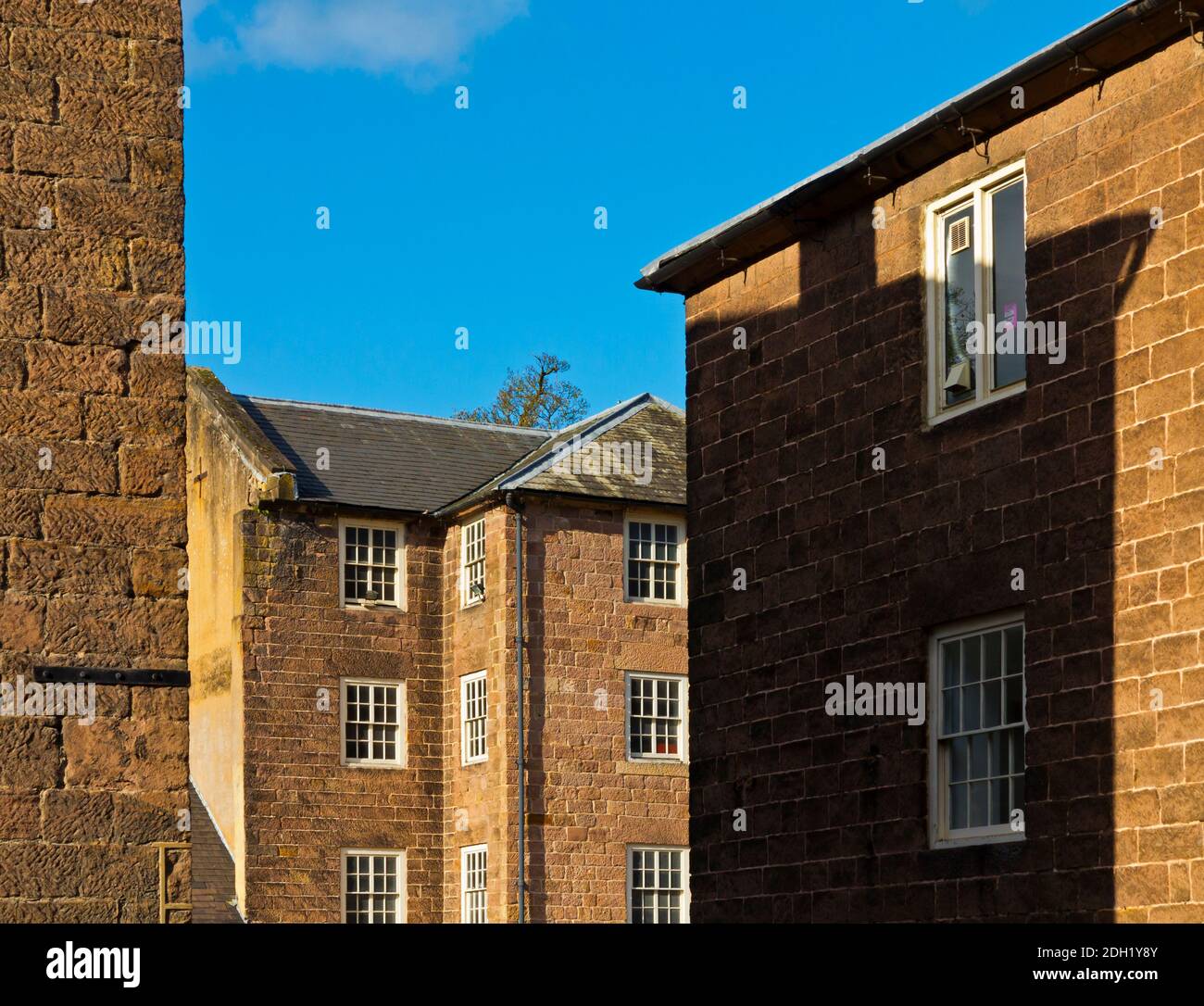 Factory buildings at Cromford Mill the world's first water powered ...