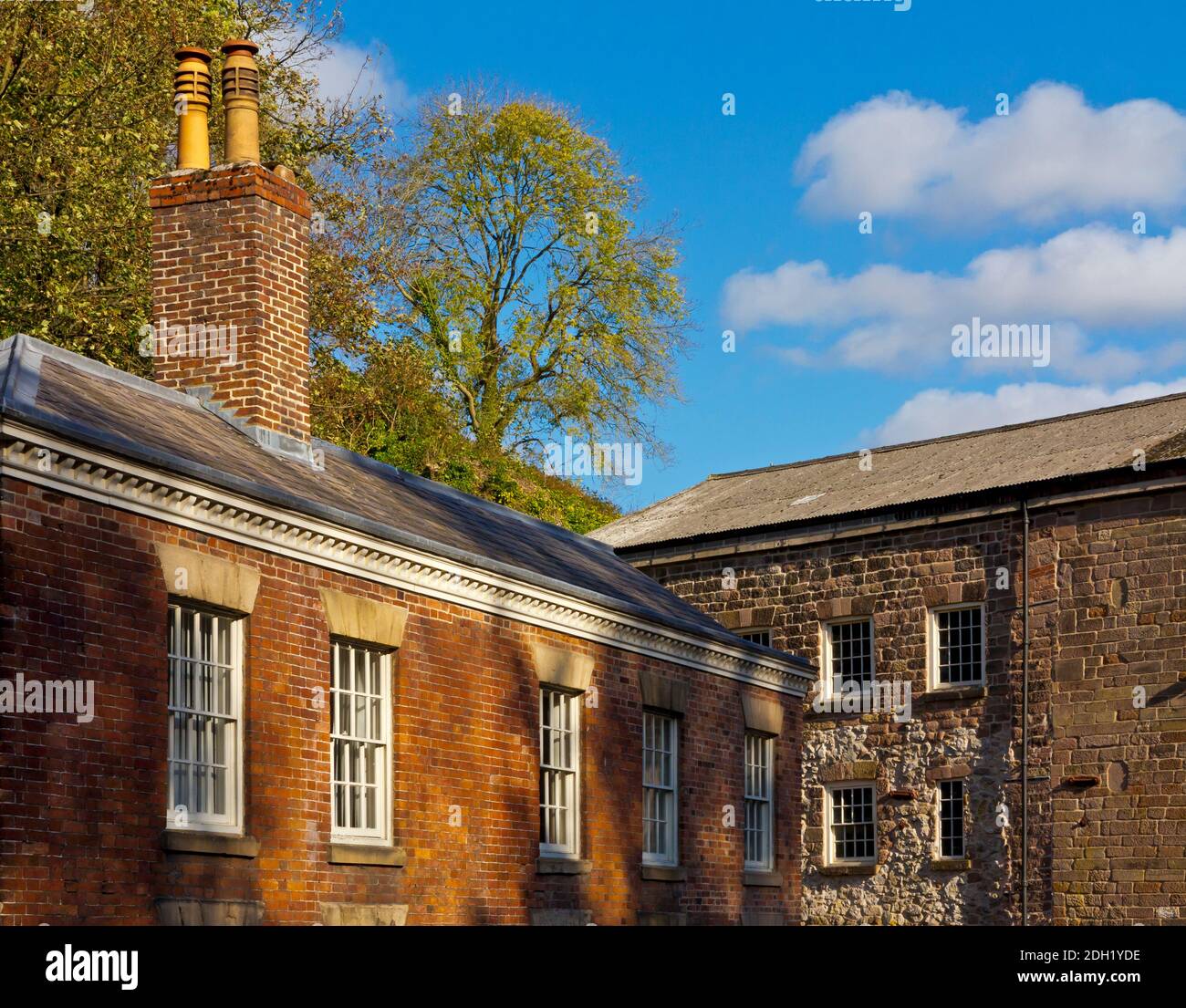 Factory buildings at Cromford Mill the world's first water powered ...