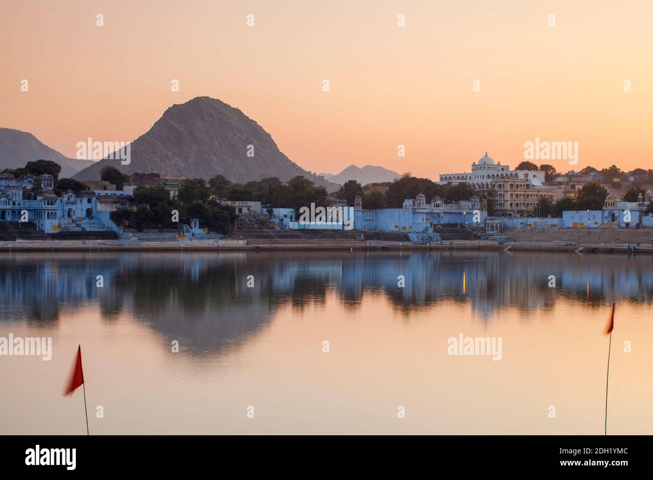 Pushkar lake twilight hi-res stock photography and images - Alamy
