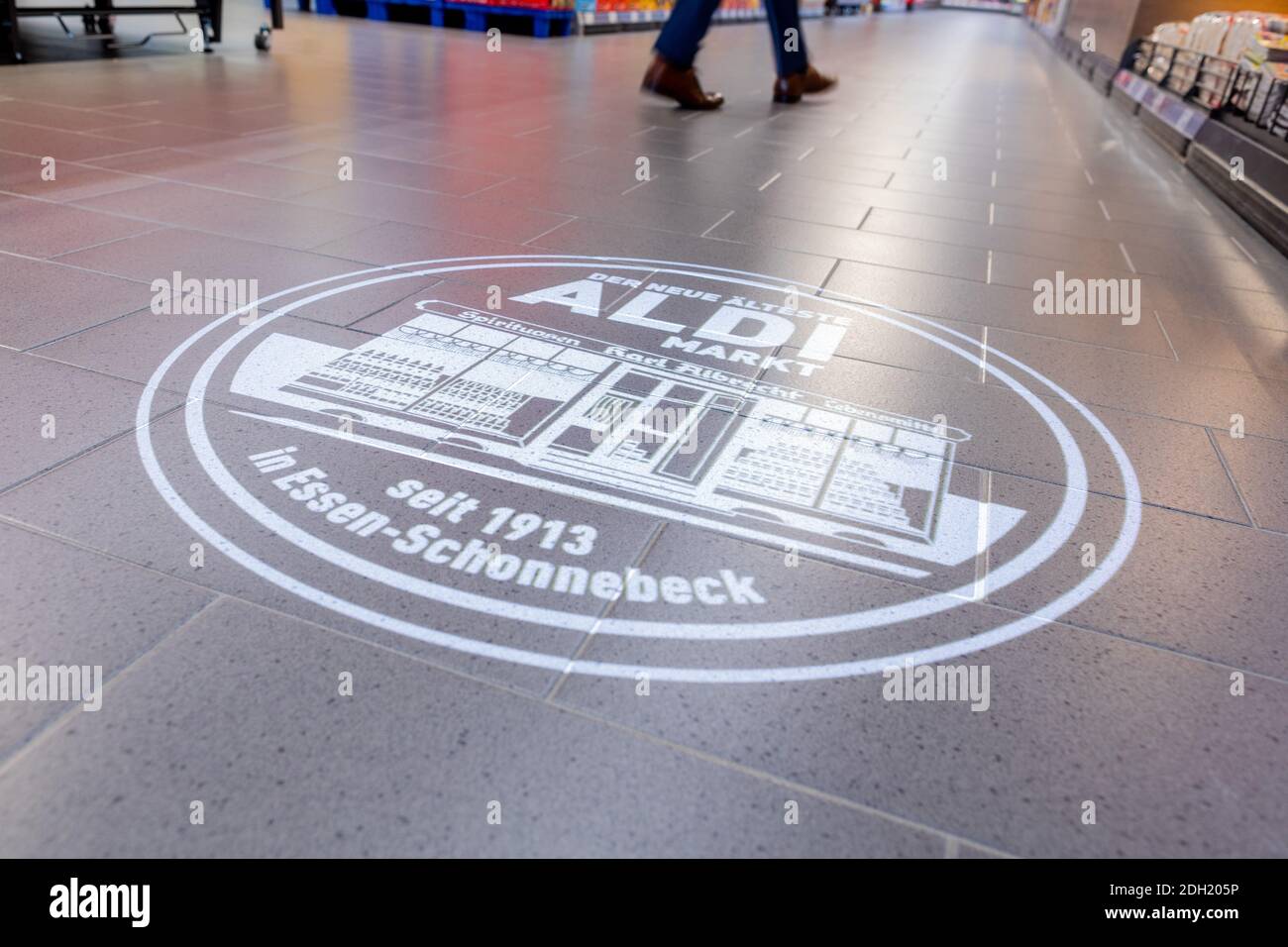 101 years logo hi-res stock photography and images - Alamy