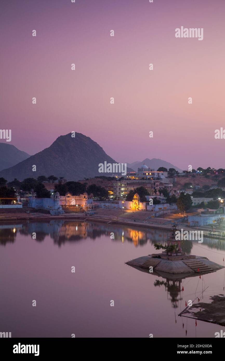 India, Rajasthan., Pushkar, Pushkar Lake and bathing ghats Stock Photo ...