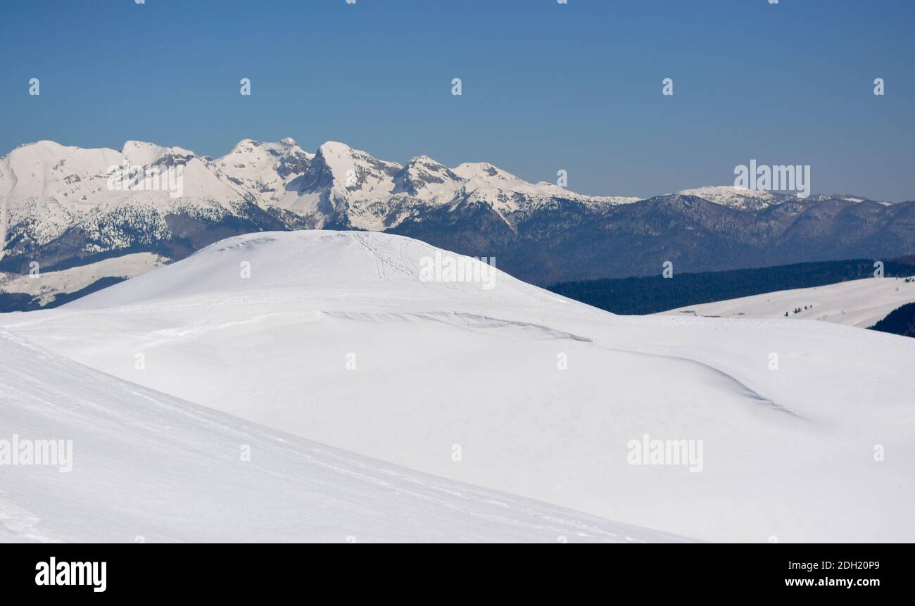Heavy snow covers mountains hi-res stock photography and images - Alamy