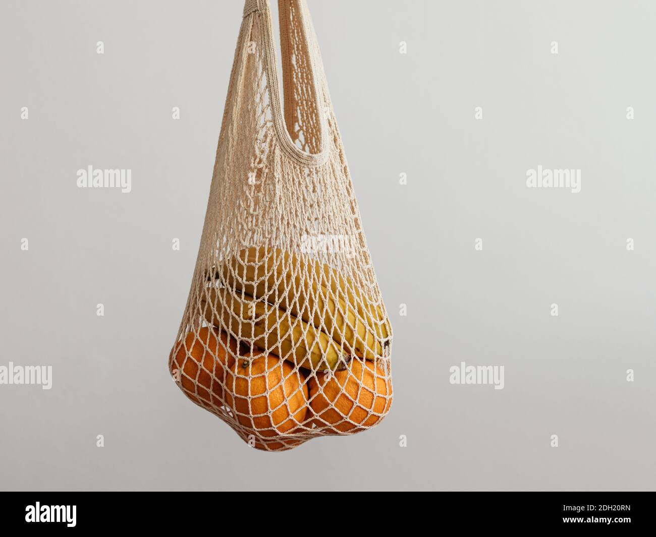 Woman hand hold mesh hi-res stock photography and images - Alamy