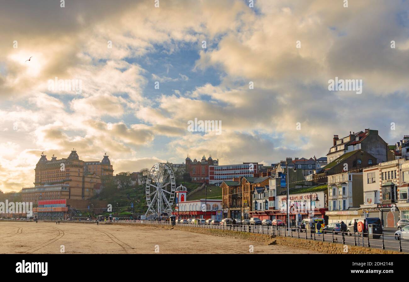 Scarborough promenade hi-res stock photography and images - Alamy