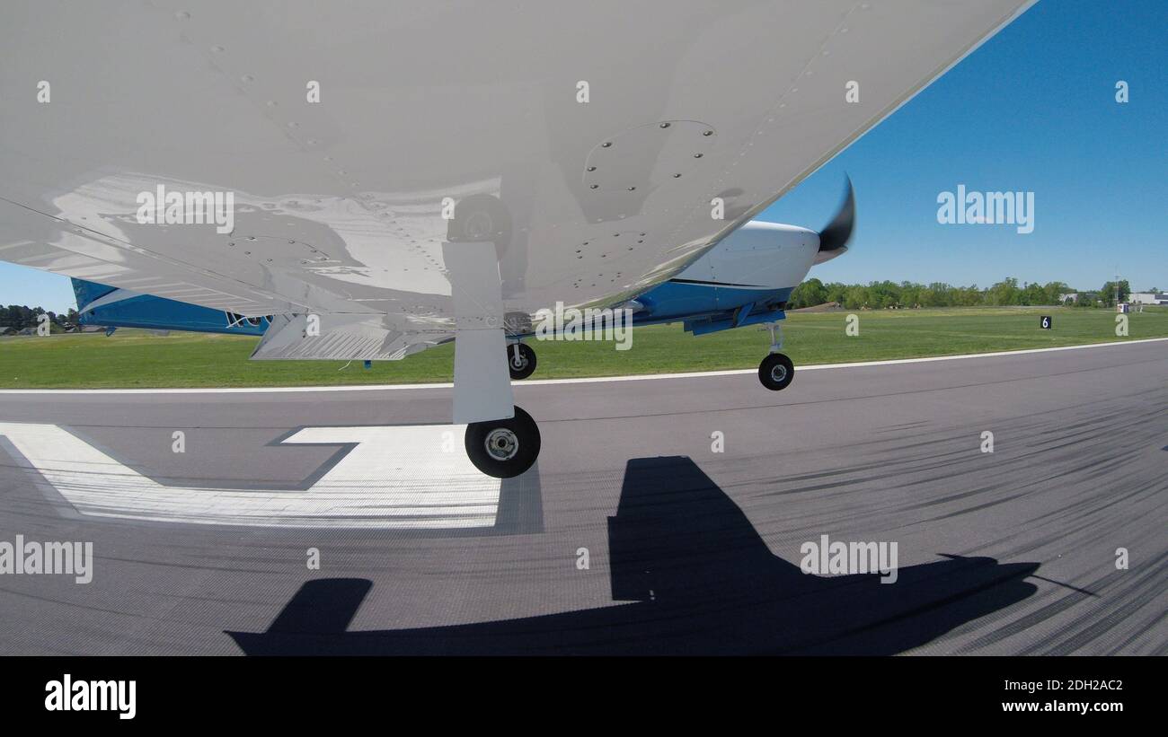 General Aviation Aircraft On A Normal Flight Stock Photo - Alamy